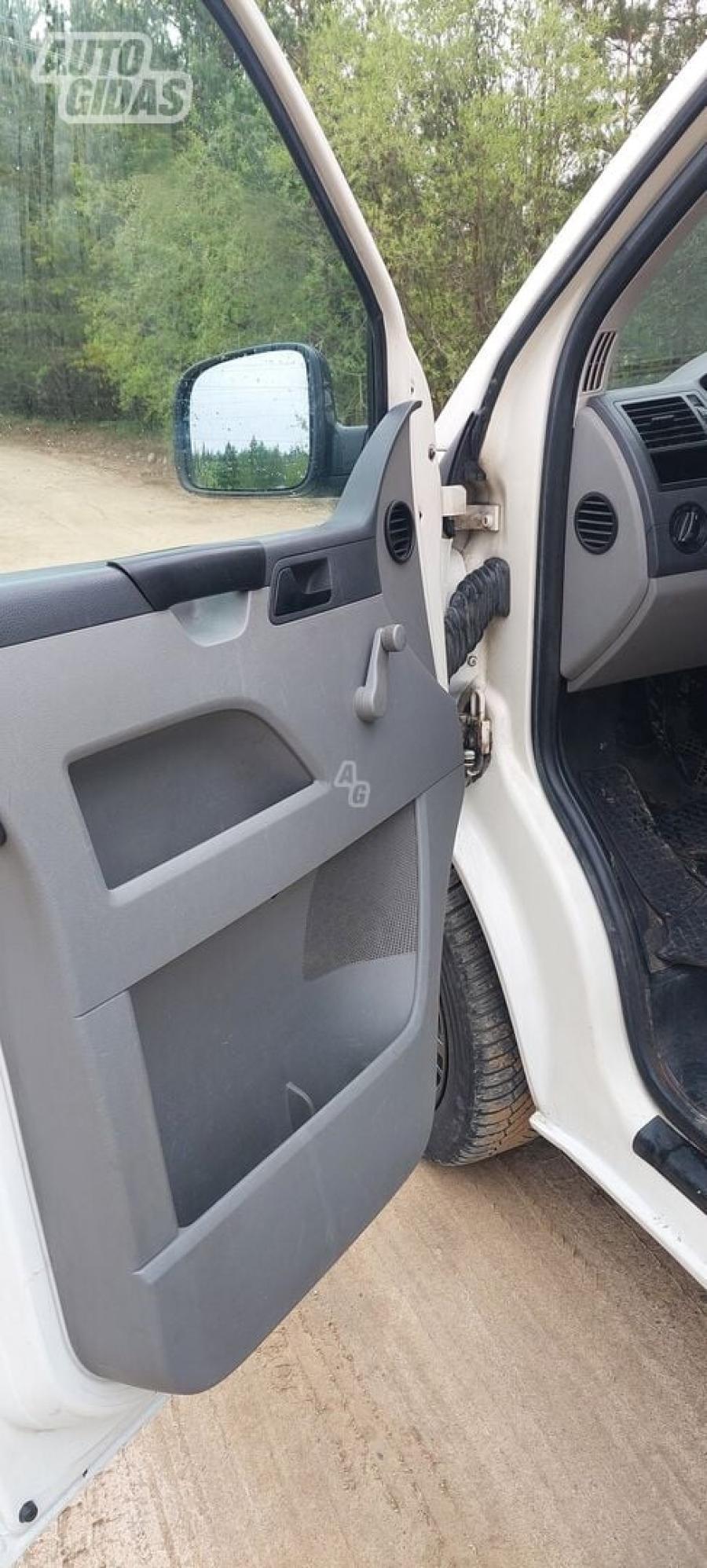 Volkswagen Transporter 2004 in Vilnius, with an engine capacity of 1.90 L and mileage of 411 thousand km for 4700 €, photo 8 on AUTOMOTO.COM.LV