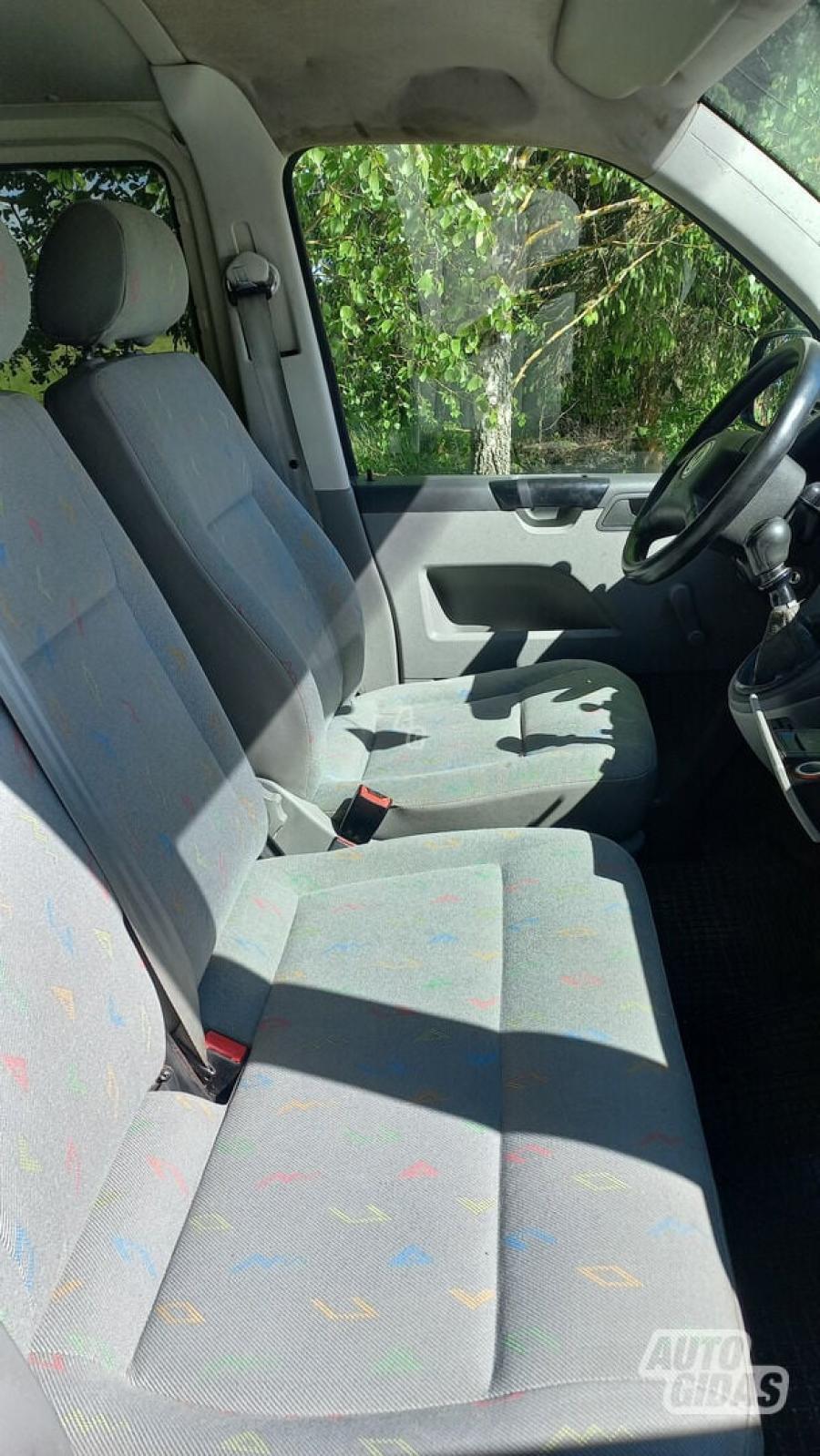 Volkswagen Transporter 2004 Utena, ar dzinēja tilpumu 1.90 L un nobraukumu 370 tūkst. km par 4500 €, foto 4 vietnē AUTOMOTO.COM.LV