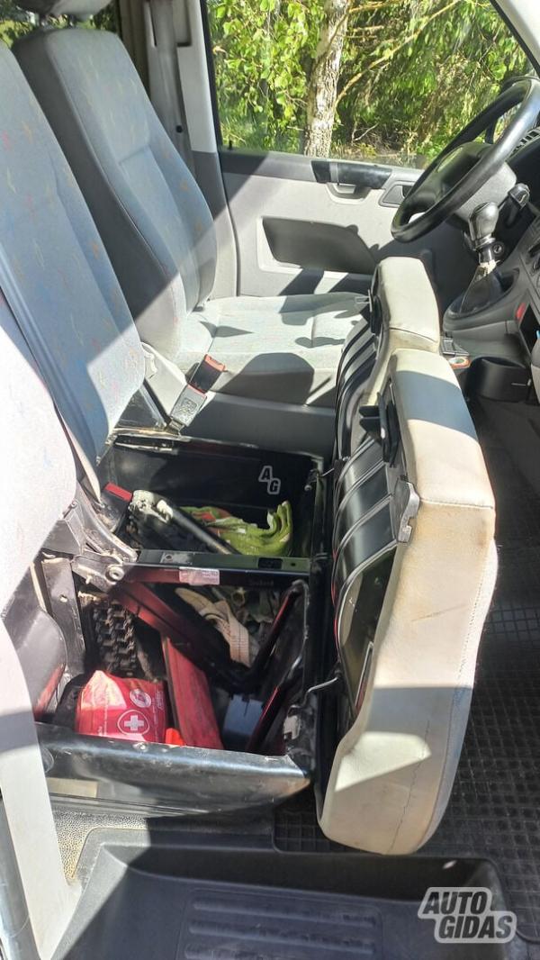 Volkswagen Transporter 2004 Utena, ar dzinēja tilpumu 1.90 L un nobraukumu 370 tūkst. km par 4500 €, foto 4 vietnē AUTOMOTO.COM.LV