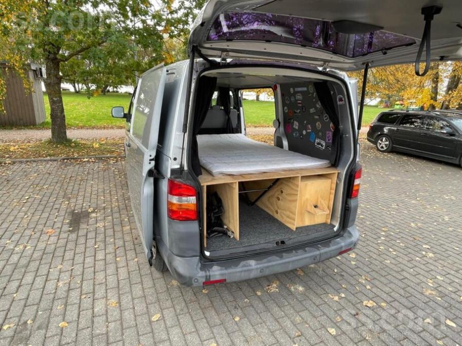Volkswagen Transporter 2005 in Riga, with an engine capacity of 2.00 L and mileage of 205 thousand km for 5200 €, photo 8 on AUTOMOTO.COM.LV