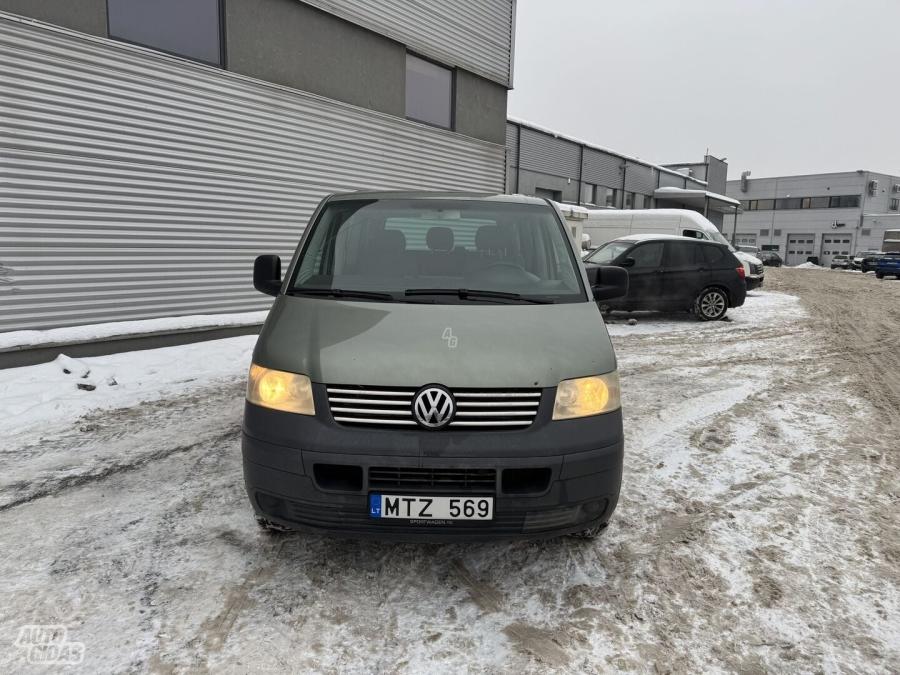 Volkswagen Transporter 2005 in Vilnius, with an engine capacity of 2.50 L and mileage of 421 thousand km for 4600 €, photo 1 on AUTOMOTO.COM.LV
