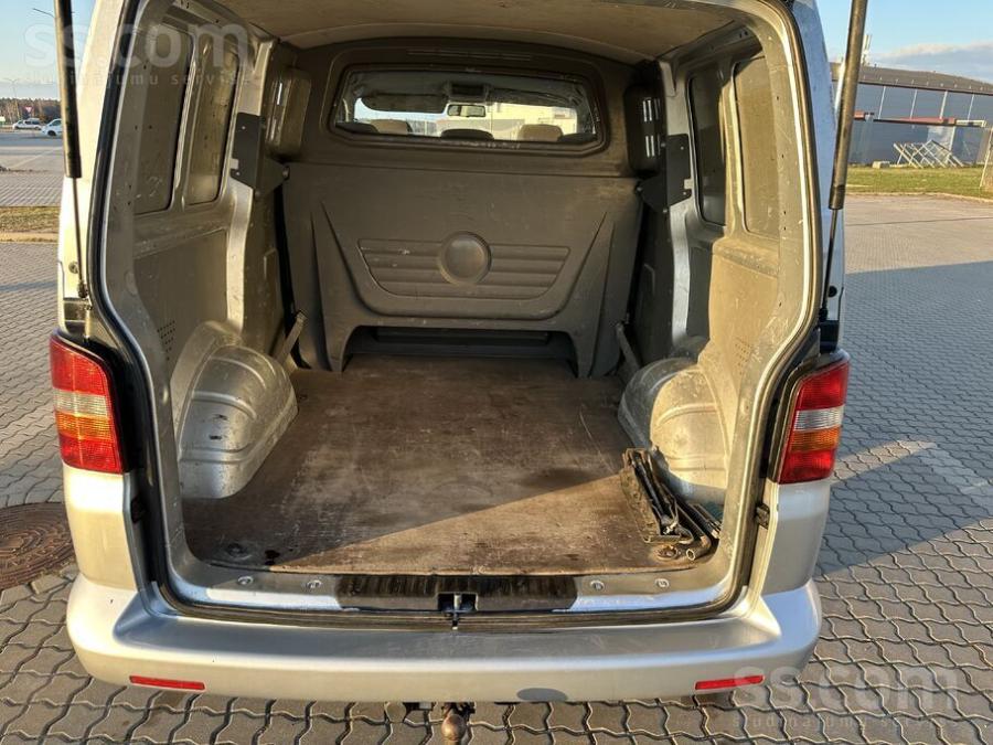 Volkswagen Transporter 2005 Rīga, ar dzinēja tilpumu 2.50 L un nobraukumu 268 tūkst. km par 5200 €, foto 14 vietnē AUTOMOTO.COM.LV