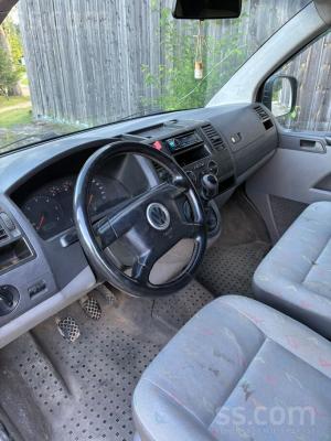Volkswagen Transporter 2006 Alūksne, ar dzinēja tilpumu 2.50 L un nobraukumu 500 tūkst. km par 1500 €, foto 4 vietnē AUTOMOTO.COM.LV
