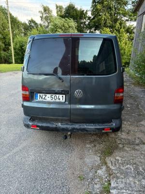 Volkswagen Transporter 2006 Alūksne, ar dzinēja tilpumu 2.50 L un nobraukumu 500 tūkst. km par 1500 €, foto 6 vietnē AUTOMOTO.COM.LV