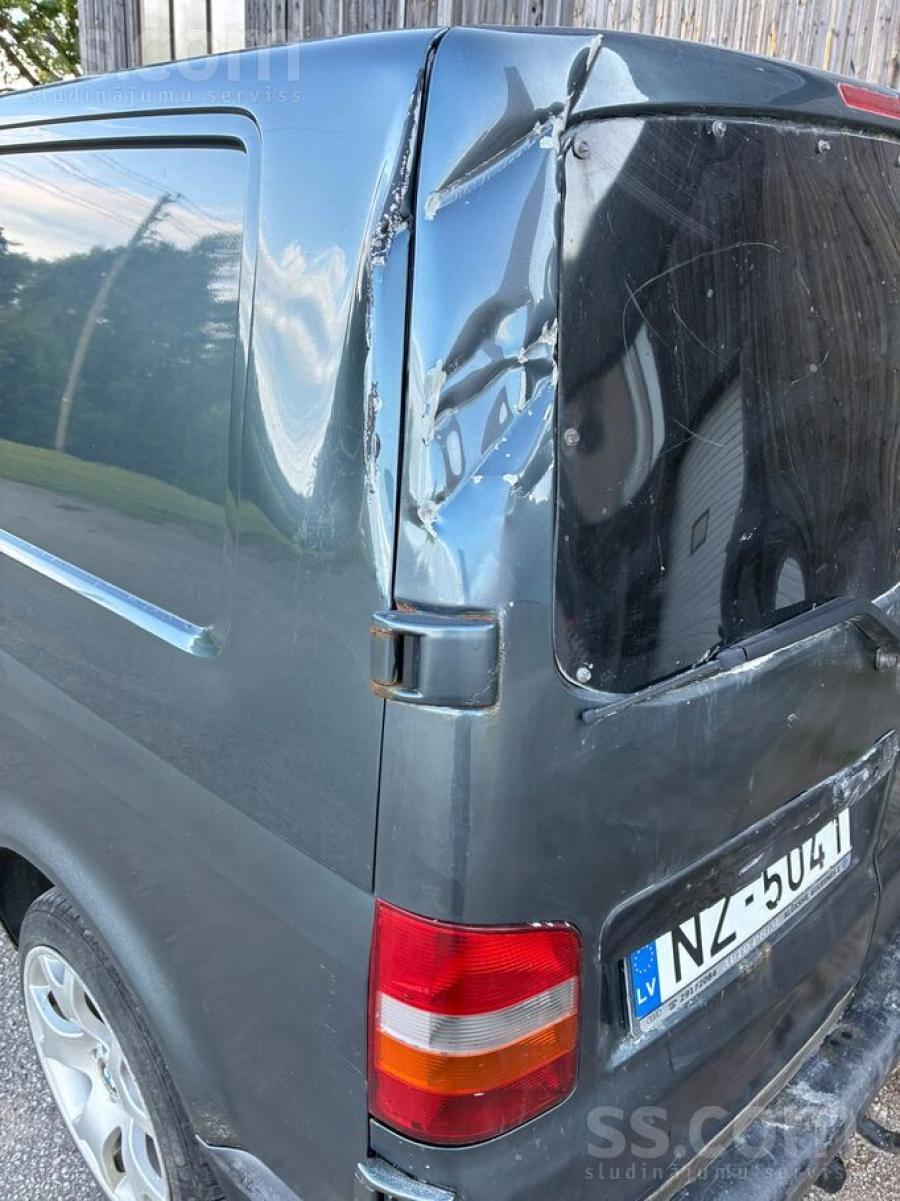Volkswagen Transporter 2006 Alūksne, ar dzinēja tilpumu 2.50 L un nobraukumu 500 tūkst. km par 1500 €, foto 7 vietnē AUTOMOTO.COM.LV