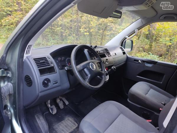 Volkswagen Transporter 2006 Alīta vietnē Volkswagen Transporter 2006 Alīta, ar dzinēja tilpumu 1.90 L un nobraukumu 350 tūkst. km par 5200 €, foto 8 vietnē AUTOMOTO.COM.LV