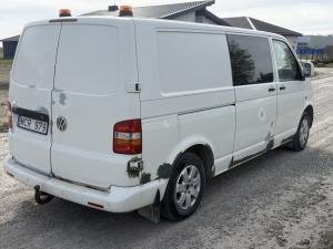 Volkswagen Transporter 2007 in Siauliai, with an engine capacity of 2.50 L and mileage of 304 thousand km for 2100 €, photo 6 on AUTOMOTO.COM.LV