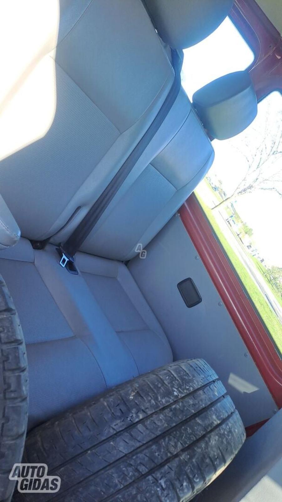 Volkswagen Transporter 2008 Viļņa, ar dzinēja tilpumu 2.50 L un nobraukumu 286 tūkst. km par 8150 €, foto 16 vietnē AUTOMOTO.COM.LV