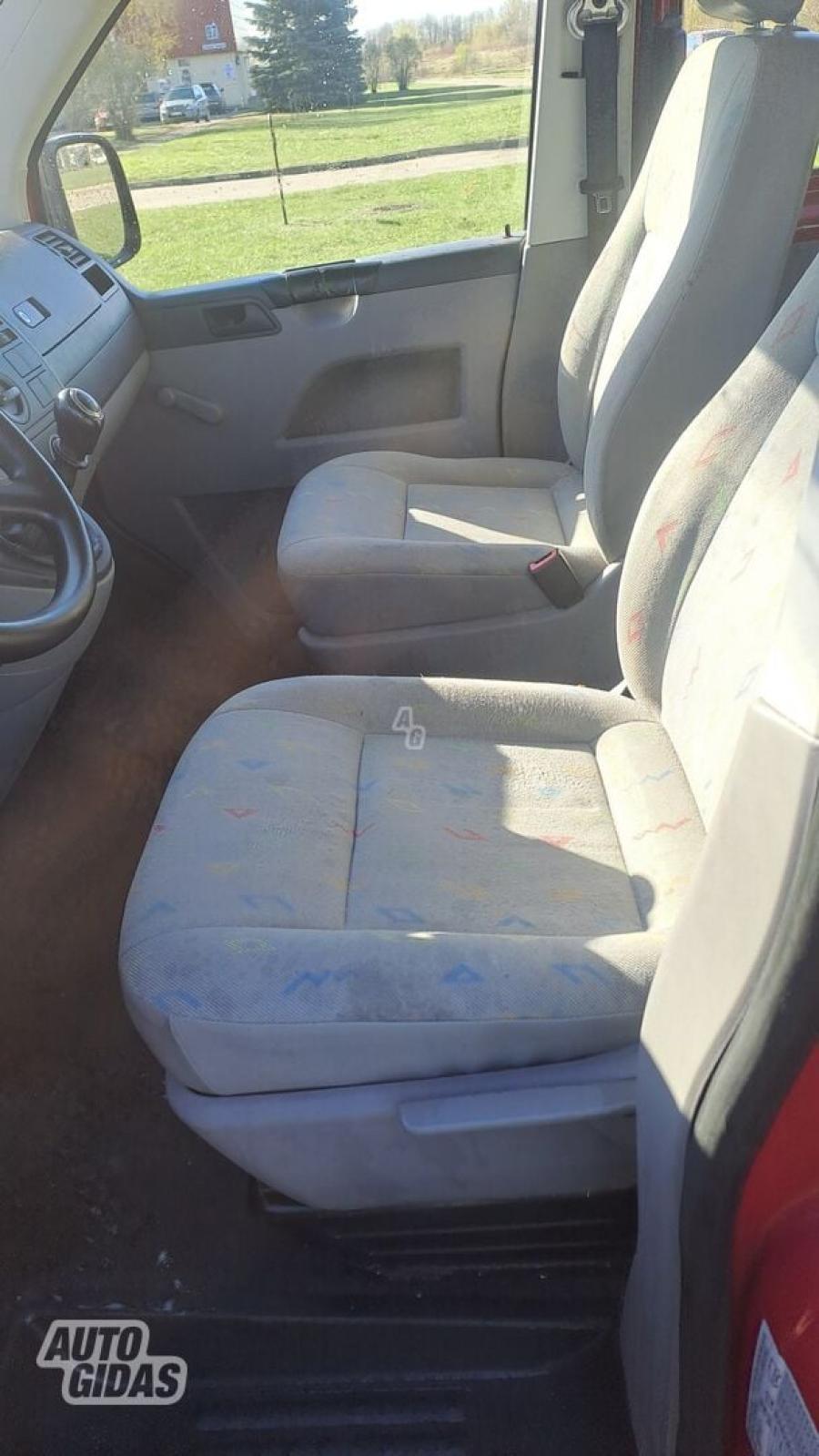 Volkswagen Transporter 2008 Viļņa, ar dzinēja tilpumu 2.50 L un nobraukumu 286 tūkst. km par 8150 €, foto 23 vietnē AUTOMOTO.COM.LV