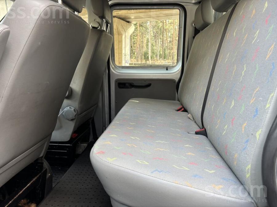 Volkswagen Transporter 2008 in Riga, with an engine capacity of 2.50 L and mileage of 256 thousand km for 4790 €, photo 18 on AUTOMOTO.COM.LV