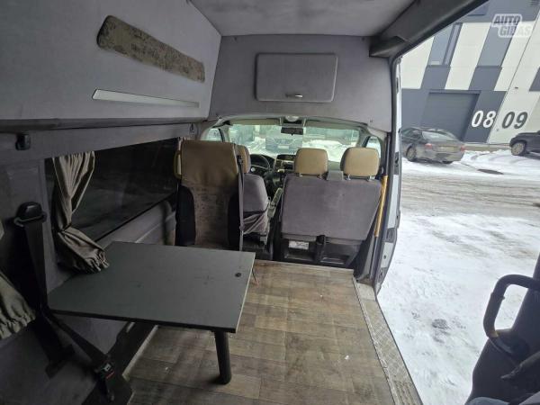 Volkswagen Transporter 2010 in Vilnius, with an engine capacity of 2.50 L and mileage of 390 thousand km for 4900 €, photo 8 on AUTOMOTO.COM.LV