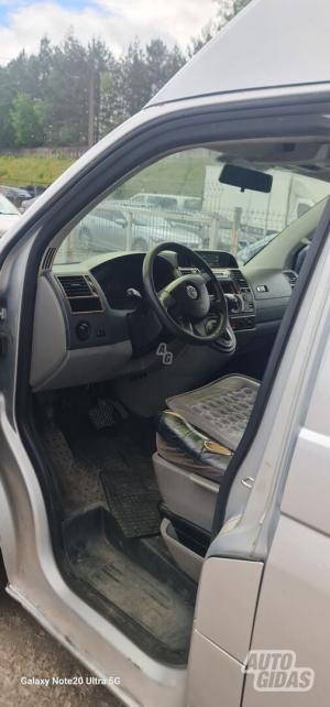 Volkswagen Transporter 2010 in Vilnius, with an engine capacity of 2.50 L and mileage of 420 thousand km for 3900 €, photo 4 on AUTOMOTO.COM.LV