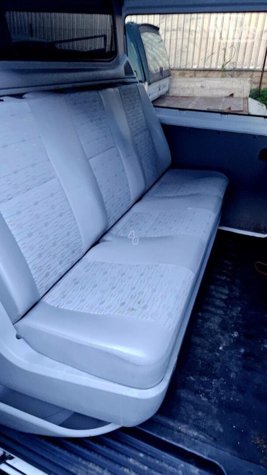 Volkswagen Transporter 2011 Kaišiadorys, ar dzinēja tilpumu 2.00 L un nobraukumu 300 tūkst. km par 8300 €, foto 8 vietnē AUTOMOTO.COM.LV