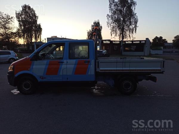 Volkswagen Transporter 2012 in Riga, with an engine capacity of 2.00 L and mileage of 228 thousand km for 5700 €, photo 4 on AUTOMOTO.COM.LV