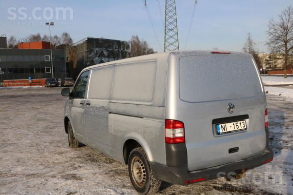 Volkswagen Transporter 2012 in Riga, with an engine capacity of 2.00 L and mileage of 305 thousand km for 7595 €, photo 4 on AUTOMOTO.COM.LV