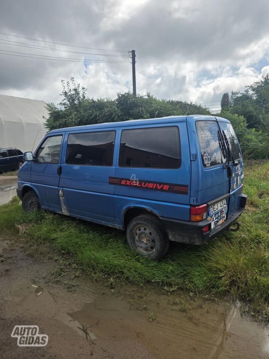 Volkswagen Transporter 1991 in Kaunas, with an engine capacity of 2.40 L and mileage of 450 thousand km for 750 €, photo 3 on AUTOMOTO.COM.LV