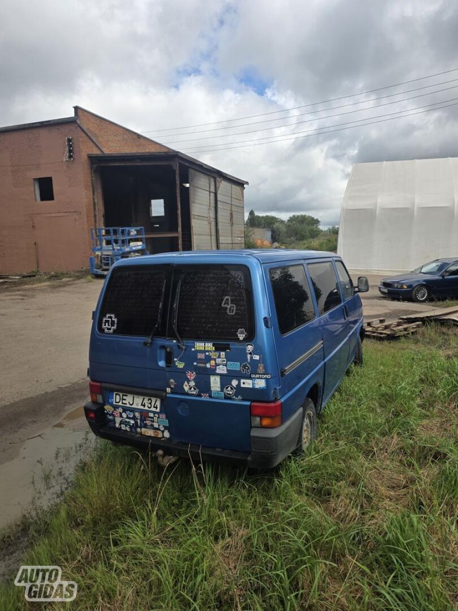 Volkswagen Transporter 1991 in Kaunas, with an engine capacity of 2.40 L and mileage of 450 thousand km for 750 €, photo 5 on AUTOMOTO.COM.LV
