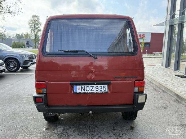 Volkswagen Transporter 1993 in Vilnius, with an engine capacity of 2.40 L and mileage of 320 thousand km for 1950 €, photo 4 on AUTOMOTO.COM.LV