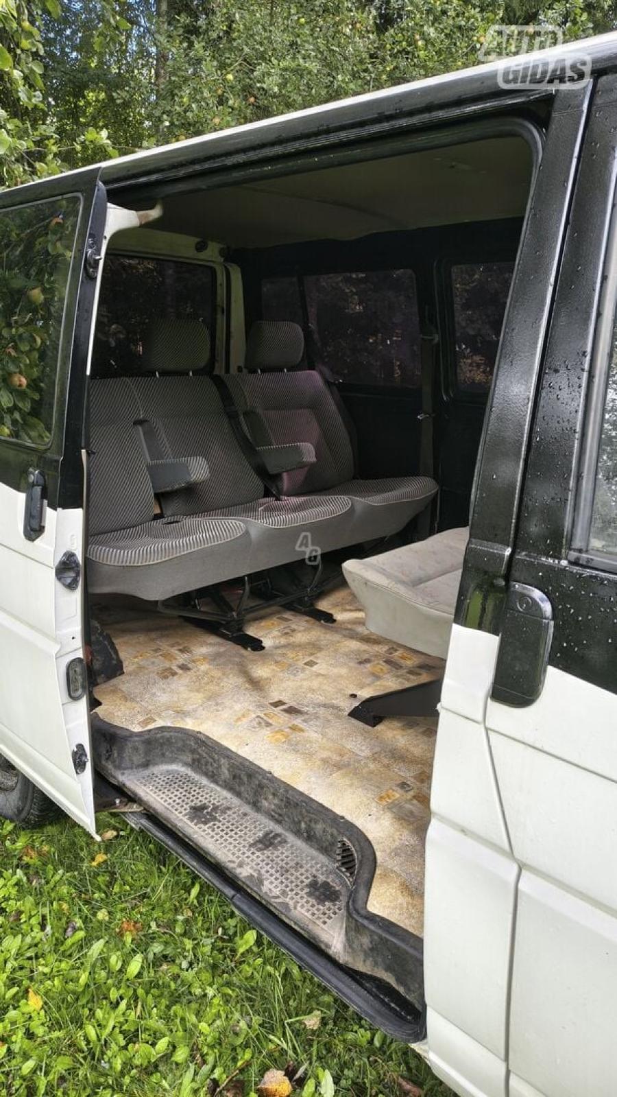 Volkswagen Transporter 1996 Utena, ar dzinēja tilpumu 2.40 L un nobraukumu 383 tūkst. km par 3950 €, foto 7 vietnē AUTOMOTO.COM.LV