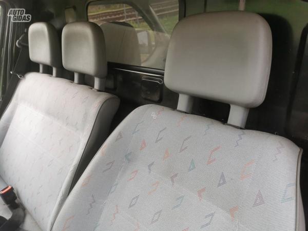 Volkswagen Transporter 1998 Ignalina, ar dzinēja tilpumu 2.40 L un nobraukumu 350 tūkst. km par 1750 €, foto 11 vietnē AUTOMOTO.COM.LV