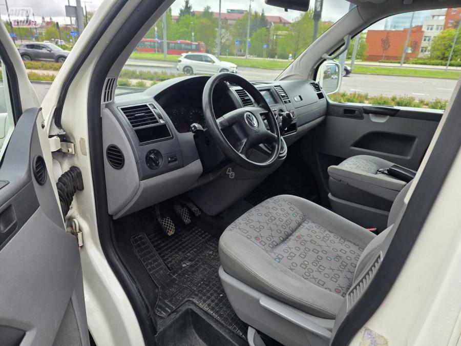 Volkswagen Transporter 2004 in Vilnius, with an engine capacity of 2.50 L and mileage of 347 thousand km for 4900 €, photo 8 on AUTOMOTO.COM.LV