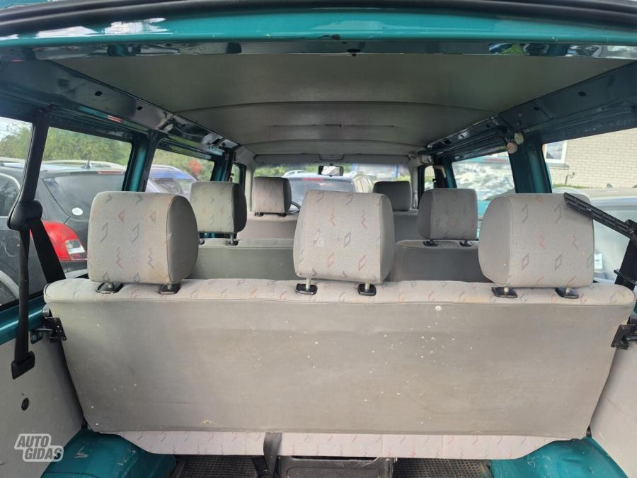 Volkswagen Transporter 2004 in Vilnius, with an engine capacity of 2.50 L and mileage of 363 thousand km for 4950 €, photo 20 on AUTOMOTO.COM.LV