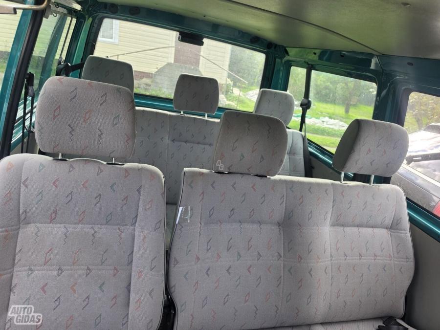 Volkswagen Transporter 2004 in Vilnius, with an engine capacity of 2.50 L and mileage of 363 thousand km for 4950 €, photo 21 on AUTOMOTO.COM.LV