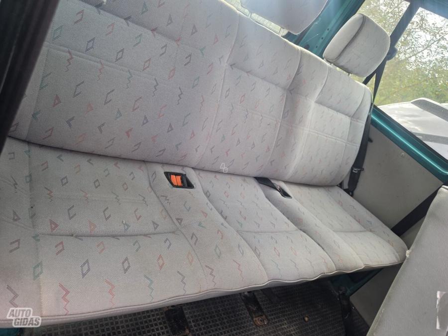 Volkswagen Transporter 2004 in Vilnius, with an engine capacity of 2.50 L and mileage of 363 thousand km for 4950 €, photo 24 on AUTOMOTO.COM.LV