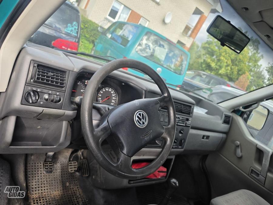 Volkswagen Transporter 2004 in Vilnius, with an engine capacity of 2.50 L and mileage of 363 thousand km for 4950 €, photo 26 on AUTOMOTO.COM.LV