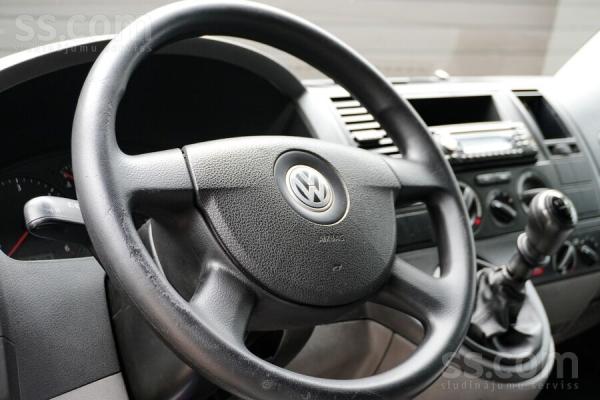 Volkswagen Transporter 2008 in Riga, with an engine capacity of 2.50 L and mileage of 300 thousand km for 8990 €, photo 6 on AUTOMOTO.COM.LV
