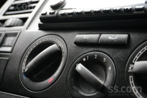Volkswagen Transporter 2008 in Riga, with an engine capacity of 2.50 L and mileage of 300 thousand km for 8990 €, photo 15 on AUTOMOTO.COM.LV
