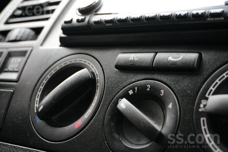 Volkswagen Transporter 2008 in Riga, with an engine capacity of 2.50 L and mileage of 300 thousand km for 8990 €, photo 15 on AUTOMOTO.COM.LV