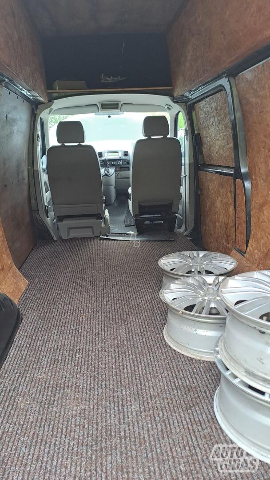 Volkswagen Transporter 2010 Viļņa, ar dzinēja tilpumu 2.00 L un nobraukumu 367 tūkst. km par 8250 €, foto 12 vietnē AUTOMOTO.COM.LV