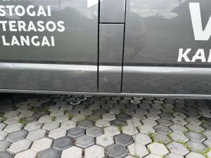 Volkswagen Transporter 2010 Šakiai, ar dzinēja tilpumu 2.00 L un nobraukumu 412 tūkst. km par 6000 €, foto  vietnē AUTOMOTO.COM.LV