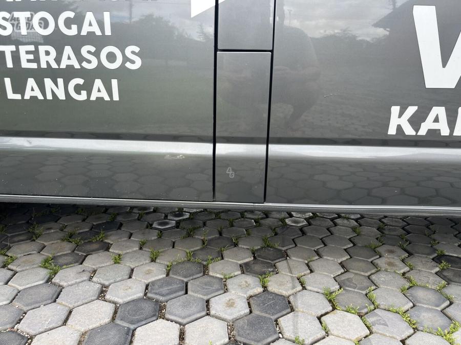 Volkswagen Transporter 2010 Šakiai, ar dzinēja tilpumu 2.00 L un nobraukumu 412 tūkst. km par 6000 €, foto 1 vietnē AUTOMOTO.COM.LV