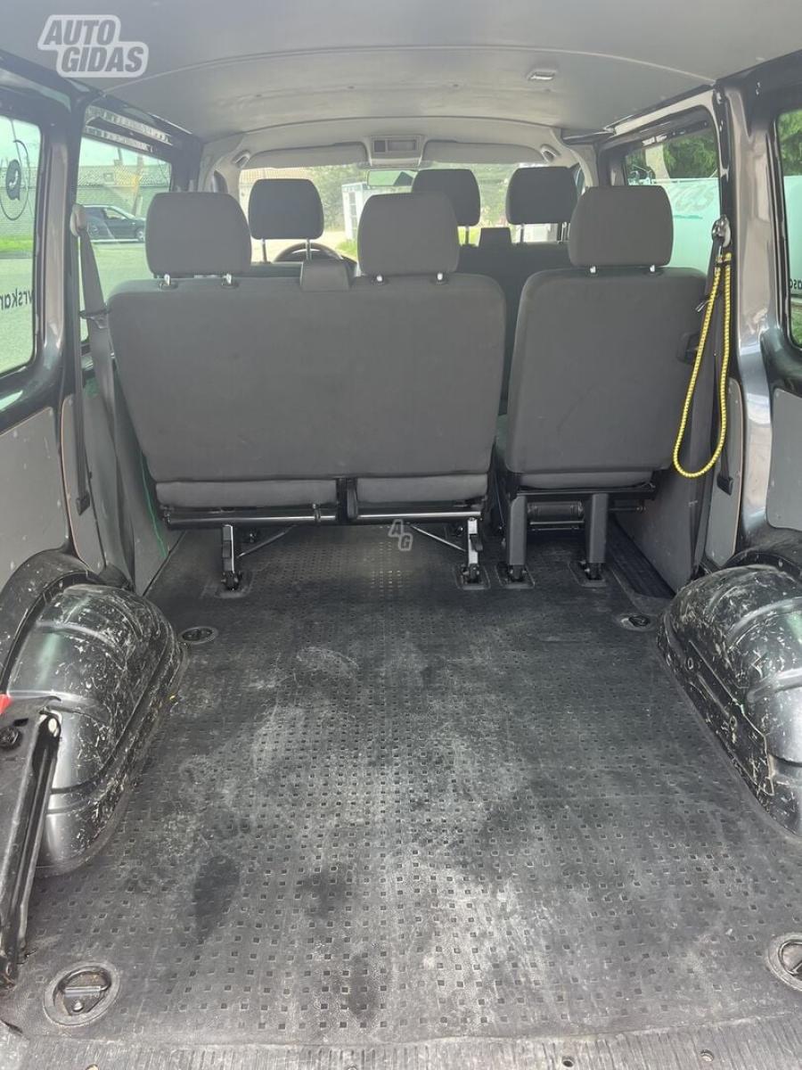 Volkswagen Transporter 2010 Šakiai, ar dzinēja tilpumu 2.00 L un nobraukumu 412 tūkst. km par 6000 €, foto 11 vietnē AUTOMOTO.COM.LV