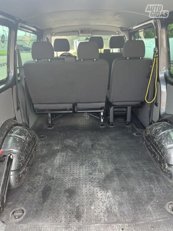 Volkswagen Transporter 2010 Šakiai, ar dzinēja tilpumu 2.00 L un nobraukumu 412 tūkst. km par 5500 €, foto 11 vietnē AUTOMOTO.COM.LV