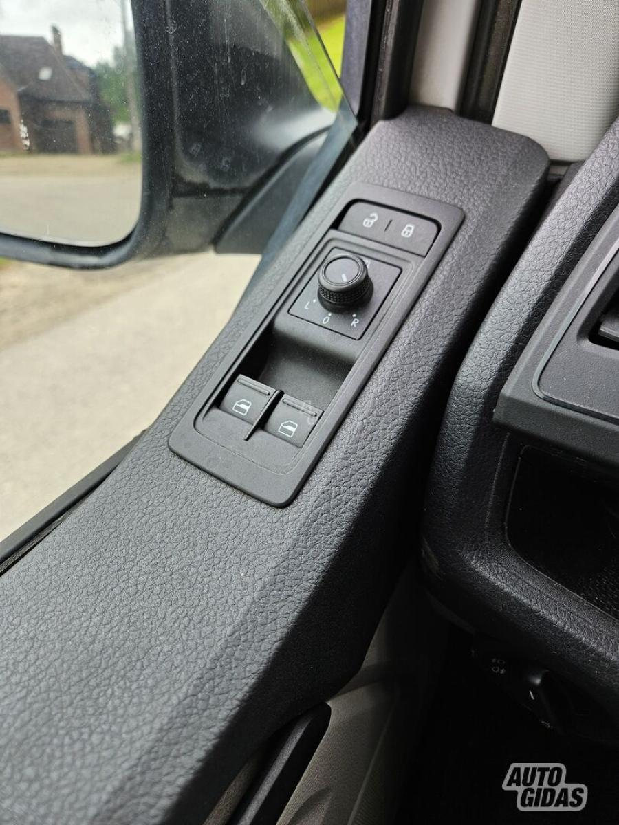 Volkswagen Transporter 2018 Prienai, ar dzinēja tilpumu 2.00 L un nobraukumu 249 tūkst. km par 7000 €, foto 17 vietnē AUTOMOTO.COM.LV