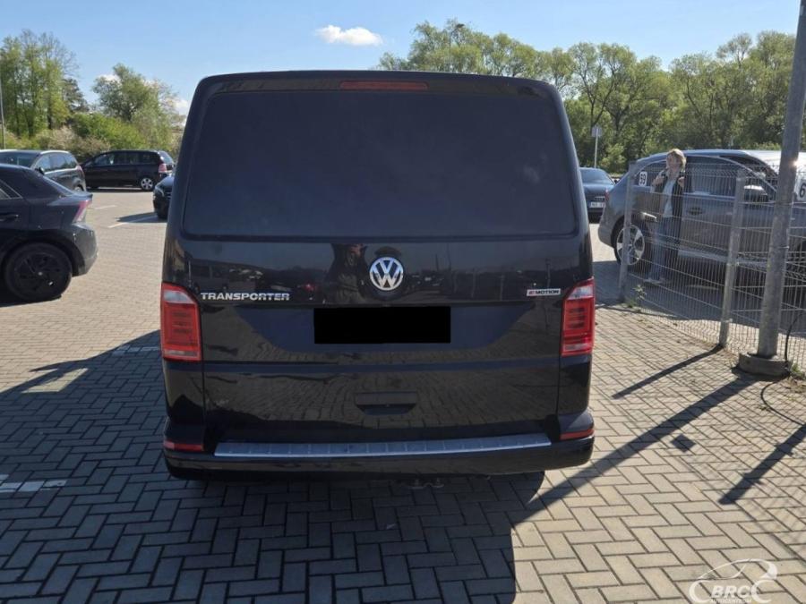 Volkswagen Transporter 2018 Viļņa, ar dzinēja tilpumu 1.97 L un nobraukumu 257 tūkst. km par 16000 €, foto 4 vietnē AUTOMOTO.COM.LV