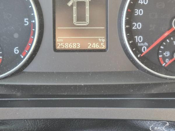Volkswagen Transporter 2018 Viļņa, ar dzinēja tilpumu 1.97 L un nobraukumu 257 tūkst. km par 16000 €, foto 5 vietnē AUTOMOTO.COM.LV
