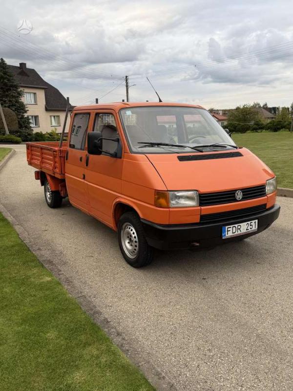 Oranžs Volkswagen Transporter 1992 Šauļi, ar dzinēja tilpumu 2.37 L un nobraukumu 250 tūkst. km par 1700 €, foto 1 vietnē AUTOMOTO.COM.LV