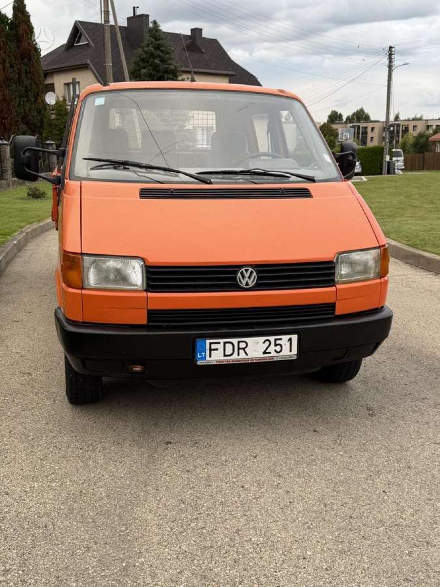 Oranžs Volkswagen Transporter 1992 Šauļi, ar dzinēja tilpumu 2.37 L un nobraukumu 250 tūkst. km par 1700 €, foto 3 vietnē AUTOMOTO.COM.LV