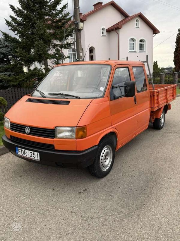 Oranžs Volkswagen Transporter 1992 Šauļi, ar dzinēja tilpumu 2.37 L un nobraukumu 250 tūkst. km par 1700 €, foto 6 vietnē AUTOMOTO.COM.LV