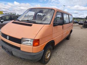Oranžs Volkswagen Transporter 1993 Marijampole, ar dzinēja tilpumu 2.40 L un nobraukumu 333 tūkst. km par 1750 €, foto 2 vietnē AUTOMOTO.COM.LV