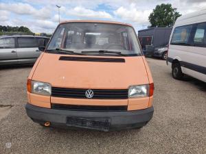 Oranžs Volkswagen Transporter 1993 Marijampole, ar dzinēja tilpumu 2.40 L un nobraukumu 333 tūkst. km par 1750 €, foto 7 vietnē AUTOMOTO.COM.LV