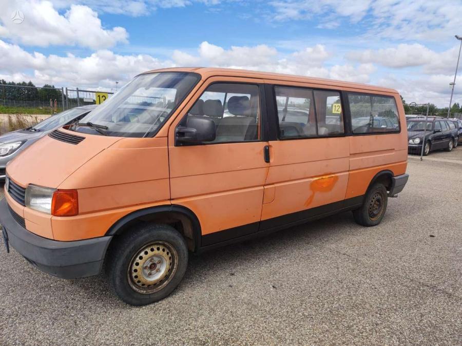 Oranžs Volkswagen Transporter 1993 Marijampole, ar dzinēja tilpumu 2.40 L un nobraukumu 333 tūkst. km par 1750 €, foto 20 vietnē AUTOMOTO.COM.LV