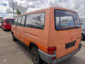 Oranžs Volkswagen Transporter 1993 Marijampole, ar dzinēja tilpumu 2.40 L un nobraukumu 333 tūkst. km par 1750 €, foto 22 vietnē AUTOMOTO.COM.LV