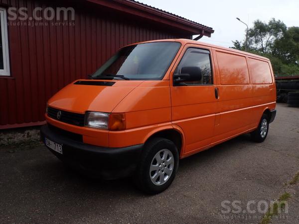 Volkswagen Transporter 1998 in Liepaja on AUTOMOTO.COM.LV Orange Volkswagen Transporter 1998 in Liepaja, with an engine capacity of 2.50 L and mileage of 433 thousand km for 4950 €, photo 5 on AUTOMOTO.COM.LV