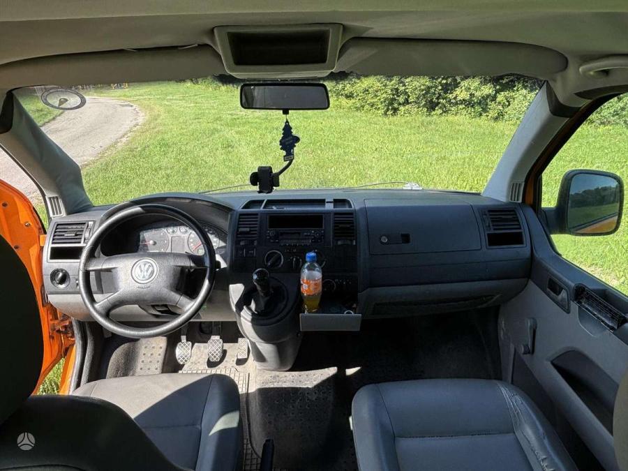 Orange Volkswagen Transporter 2005 in Ariogala, with an engine capacity of 1.90 L and mileage of 382 thousand km for 4300 €, photo 6 on AUTOMOTO.COM.LV