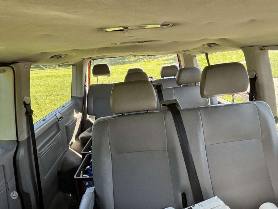 Orange Volkswagen Transporter 2005 in Ariogala, with an engine capacity of 1.90 L and mileage of 382 thousand km for 4300 €, photo 8 on AUTOMOTO.COM.LV
